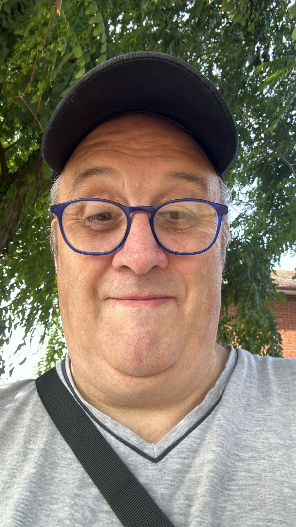Kent Personals – Post Free, Meet Fast