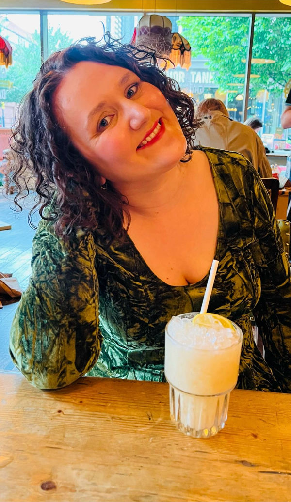 Kent Personals – Post Free, Meet Fast